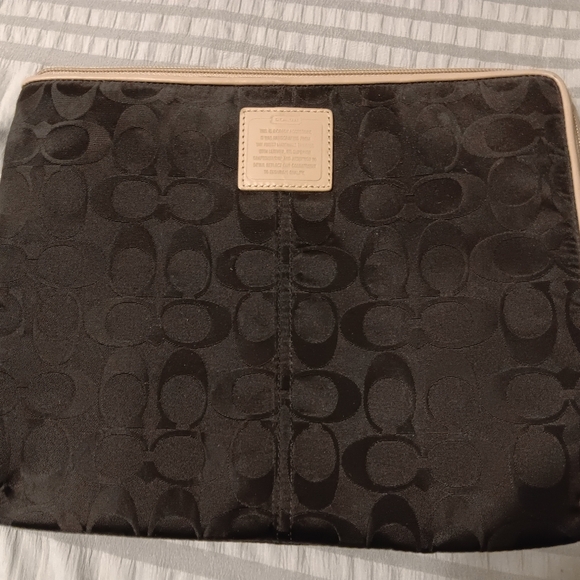Coach | Accessories | Coach Signature Tablet Casezipper Pouch 8x1 ...